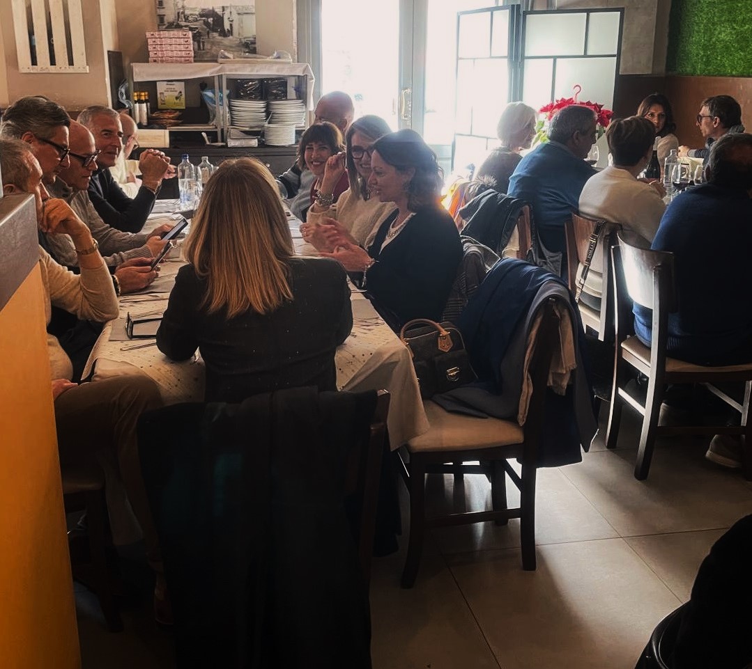 Service "Aggiungi un posto a tavola", anche da parte del Lions club ...